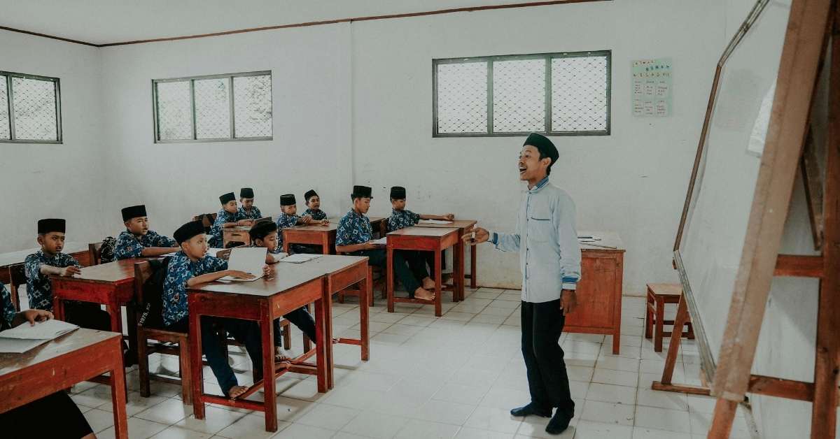 Achieving Academic Excellence Through Advanced English Learning ...